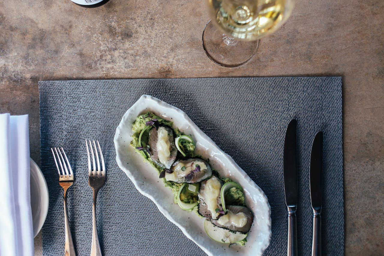 Top 5 Reasons Why Benicia Locals Are Flocking To Kimono’s Oyster Bar